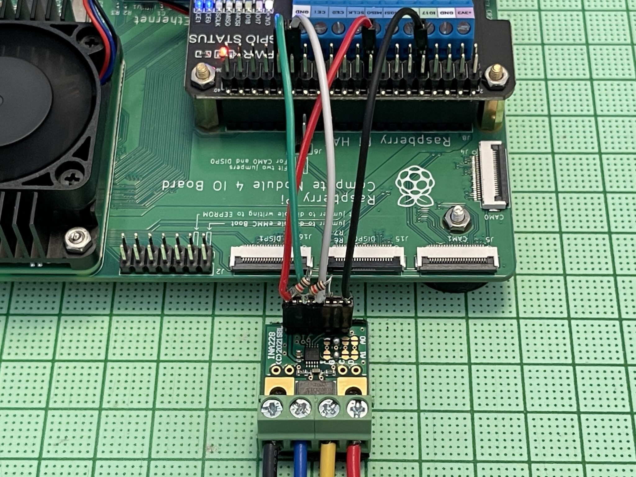Raspberry Pi Cm4とina228を I2c Gpioドライバ(ソフトウエアi2c)で接続して電圧、電流測定 よかひより